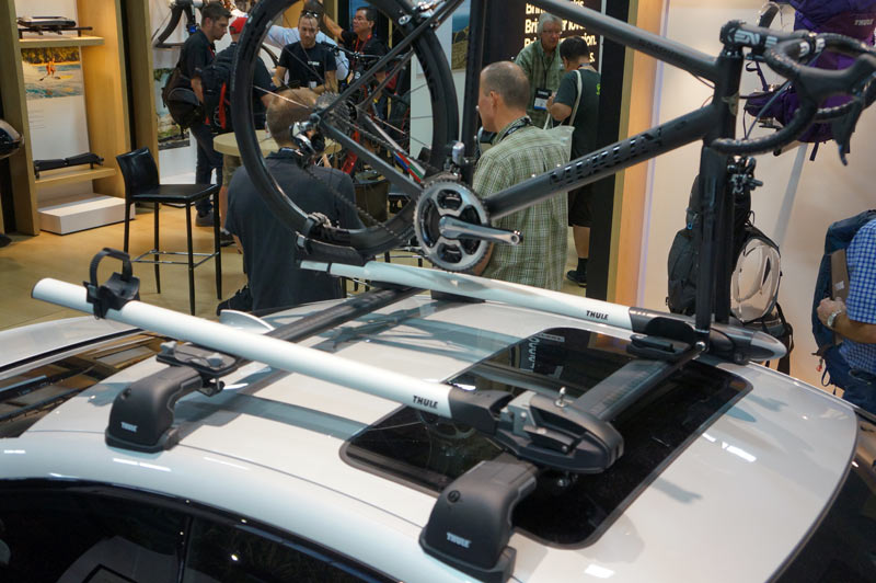 IB14: Thule Adds Versatile New Roof Trays, Soft Bike Case, Colorful ...