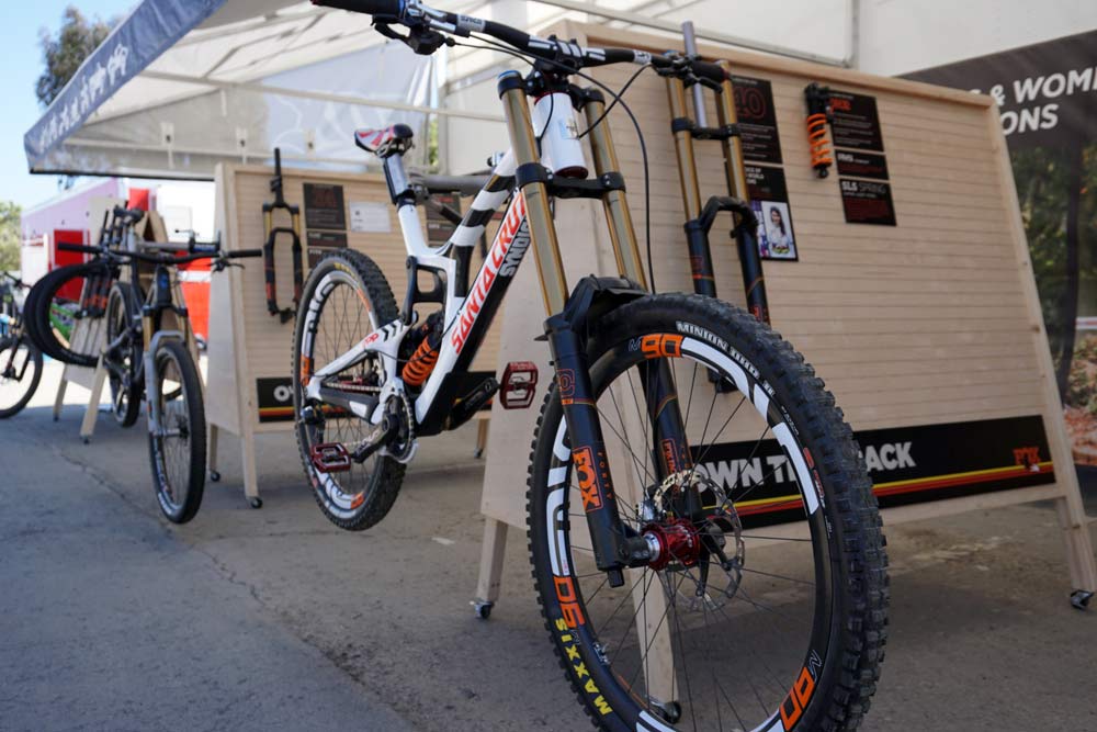 SOC15: Fox upgrades 32, 34 and 36 forks with FIT4 damper; RC2 shock ...