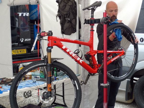 Spy Shots: All New Trek Top Fuel and IsoSpeed Hardtail Mountain Bikes ...