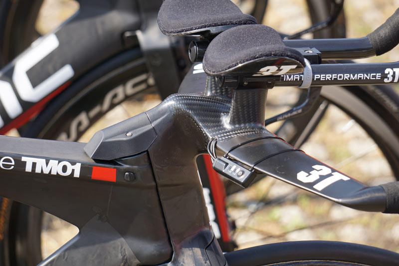 TDF2015 Tech: BMC molds insanely expensive one-off, one-piece custom TT ...