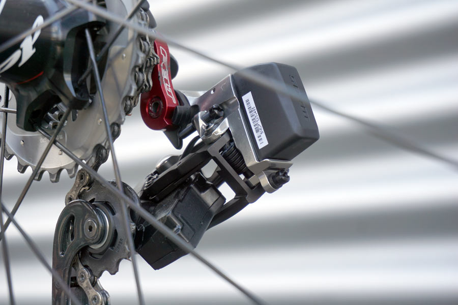 SRAM RED eTAP unveiled - F1 inspired wireless paddle shifting is here ...