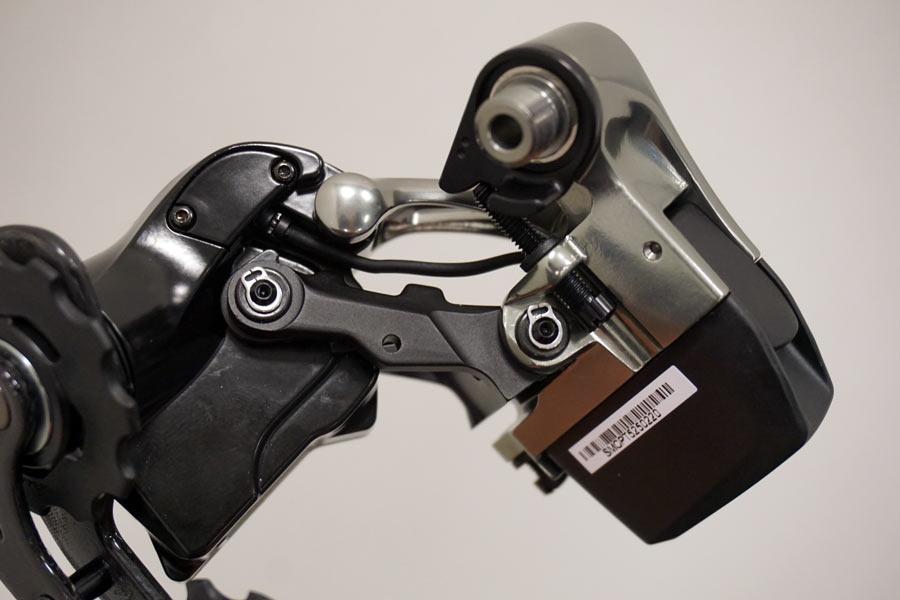 SRAM RED eTAP unveiled - F1 inspired wireless paddle shifting is here ...