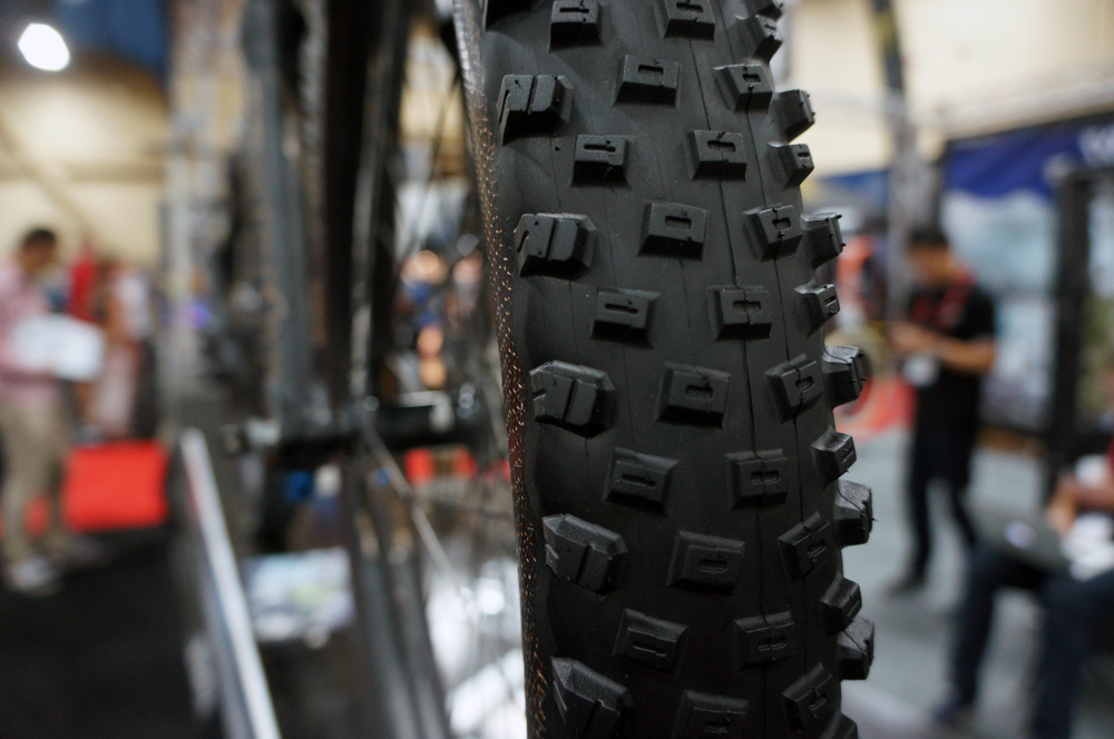IB15: Aggressive Plus Size Tires Arrive from Vee Tire Co. in All Sizes ...