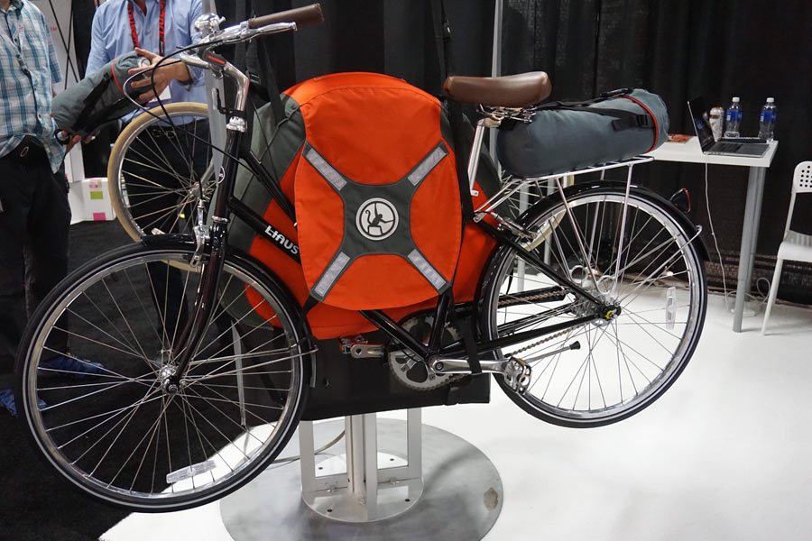 Roundup: Quirky new goggles, rims, freehub bodies, pumps, trunk racks ...