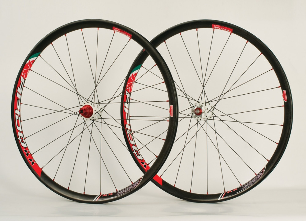 Spada offers crazy light mountain bike wheels complete with wide rims ...