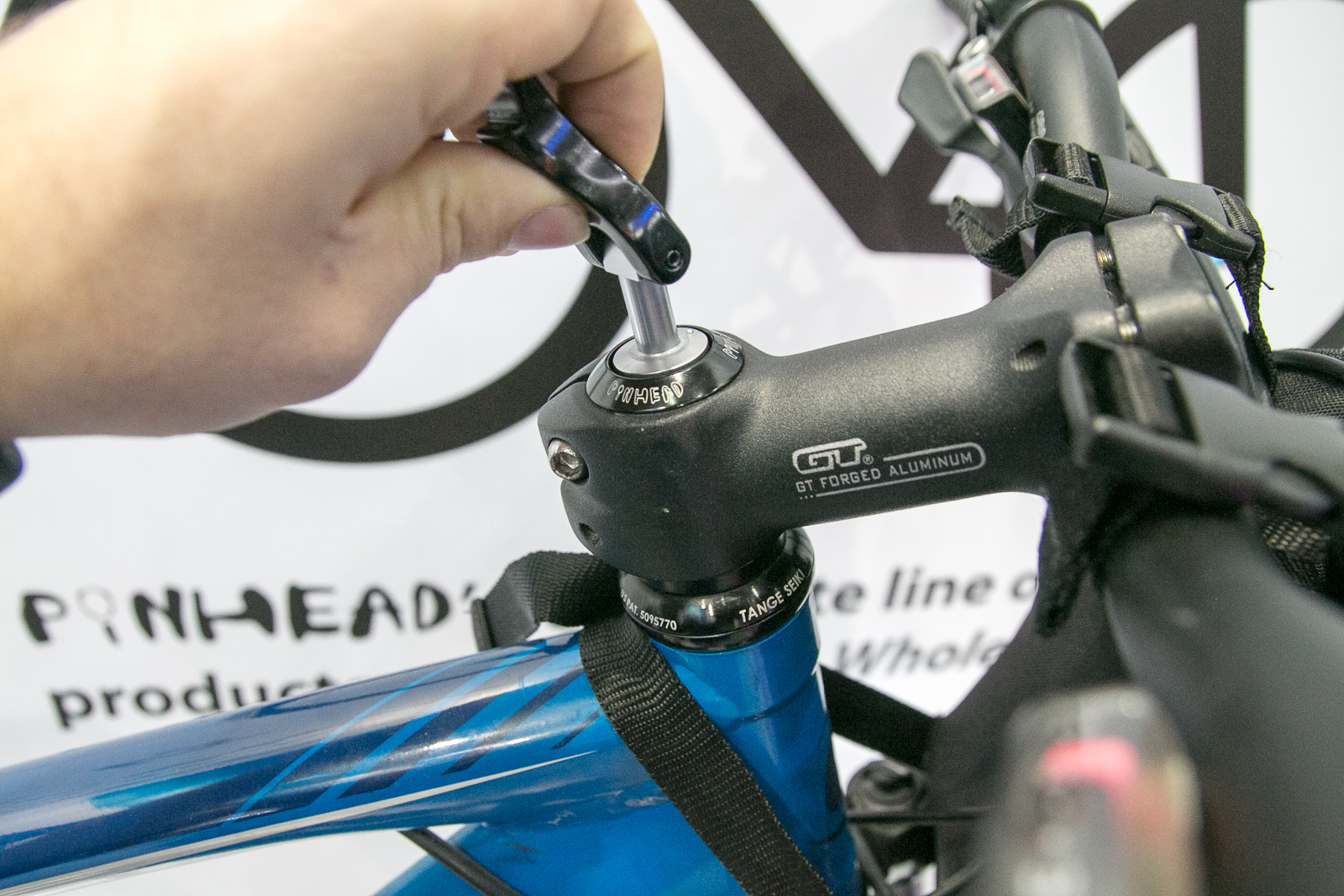 TPE16: Pinhead keys into new light weight frame locks, thru axle ...