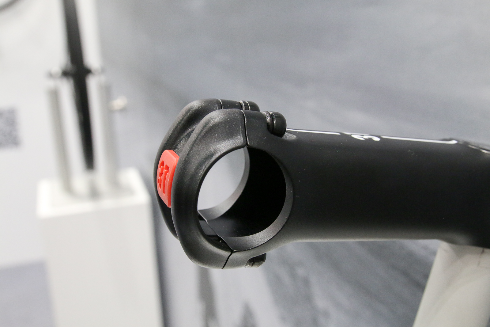 TPE16: 3T introduces length adjustable stems and Road Plus carbon ...