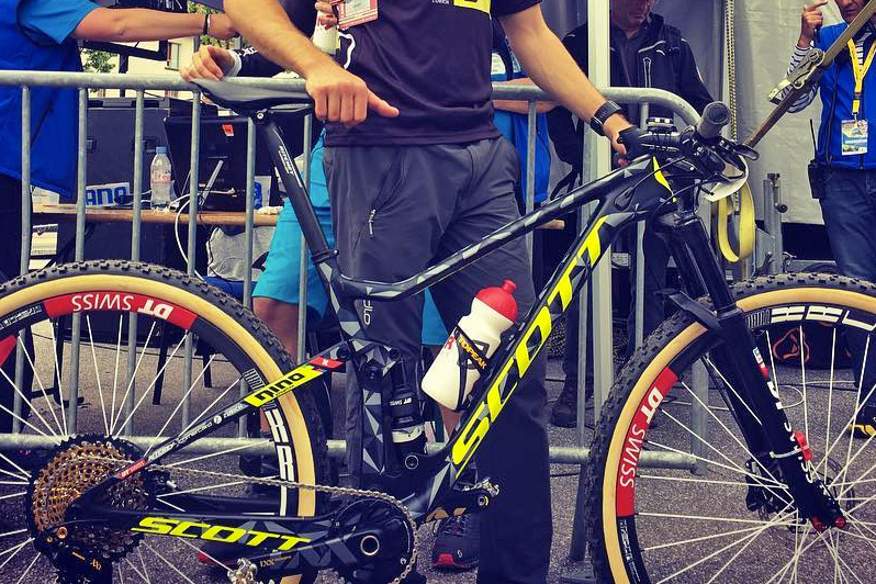 Scott Racing teases new 29" full suspension race bike for Schurter ...