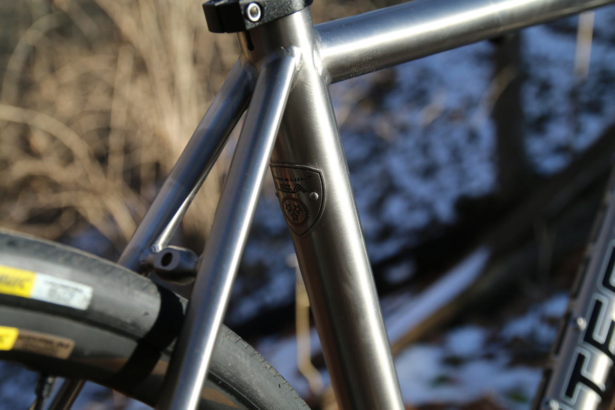 Review: Litespeed T3 Disc blends disc brakes, bigger tires, and ...