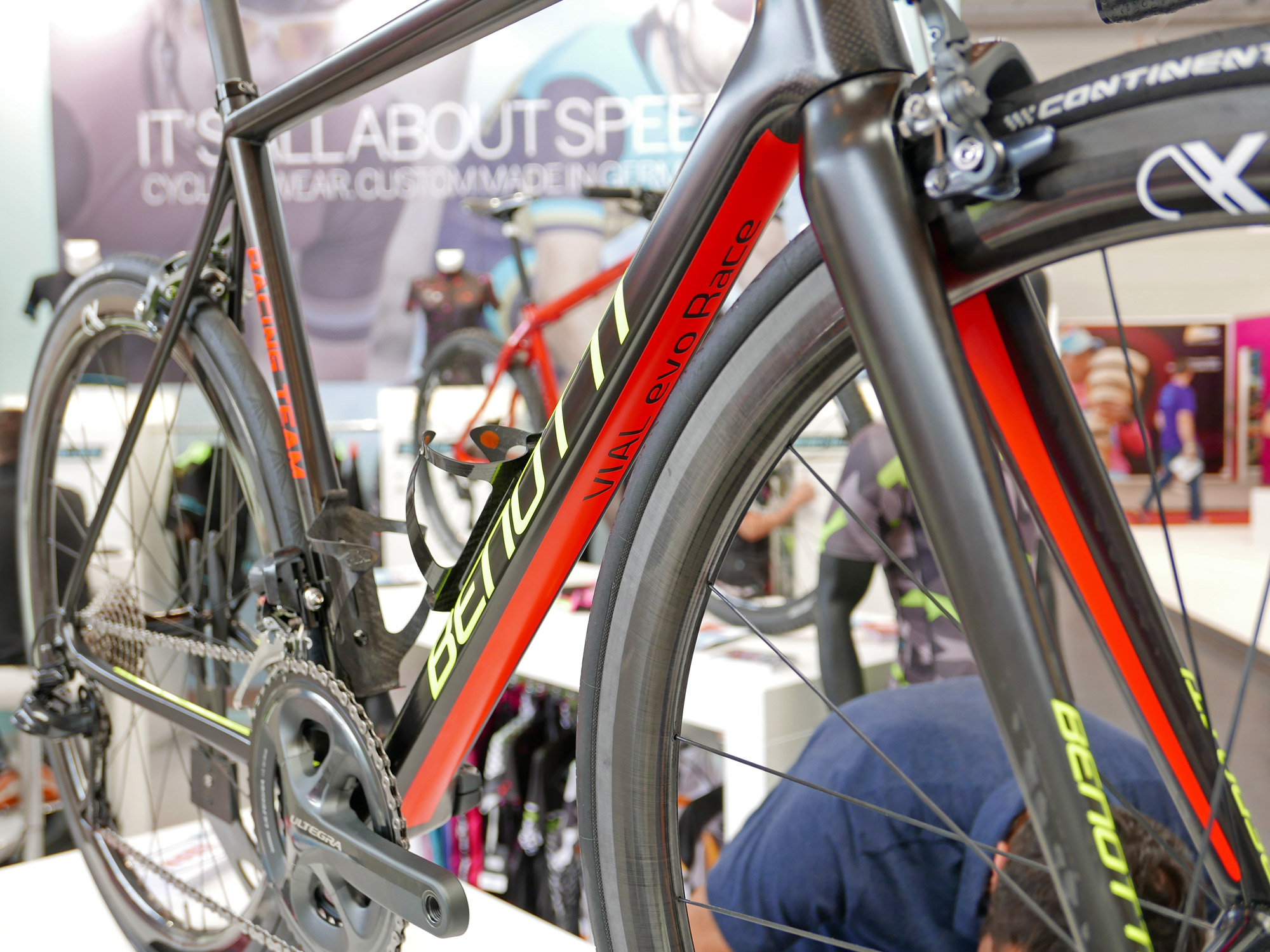 EB16: AX Lightness teases VIAL evo Gravel prototype, plus news on the ...