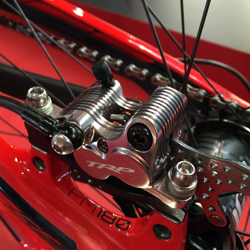 EB16: TRP brake checks Aaron Gwin, auto pumps the bleed & gets aero ...