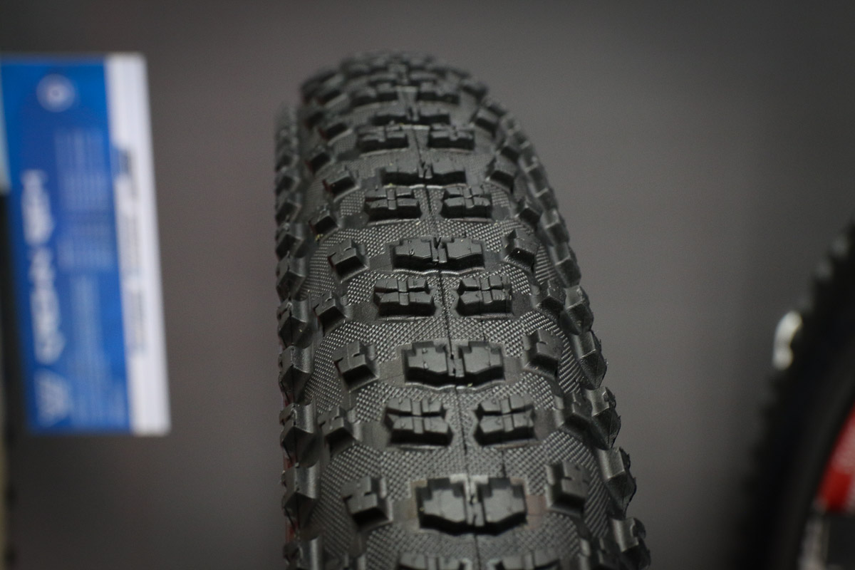 Vee Tire Co. adds slicks for fat bikes, plus bikes, plus new sizes and ...