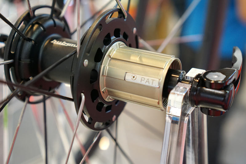 Found: Wild hub designs, carbon spokes & more from Hubsmith, King Kong ...