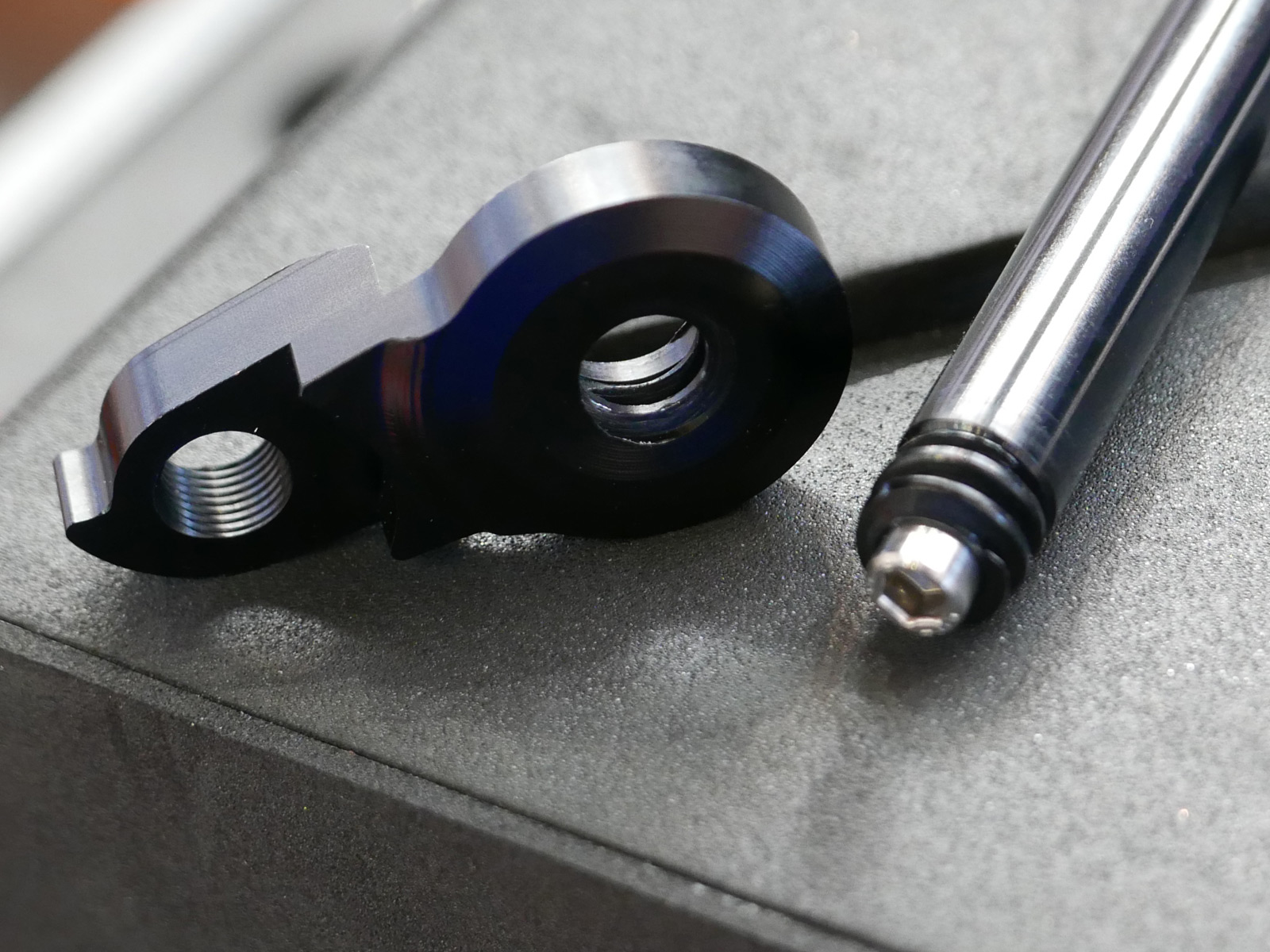 Token cinches down Thread Fit bottom brackets to solve your Press Fit ...