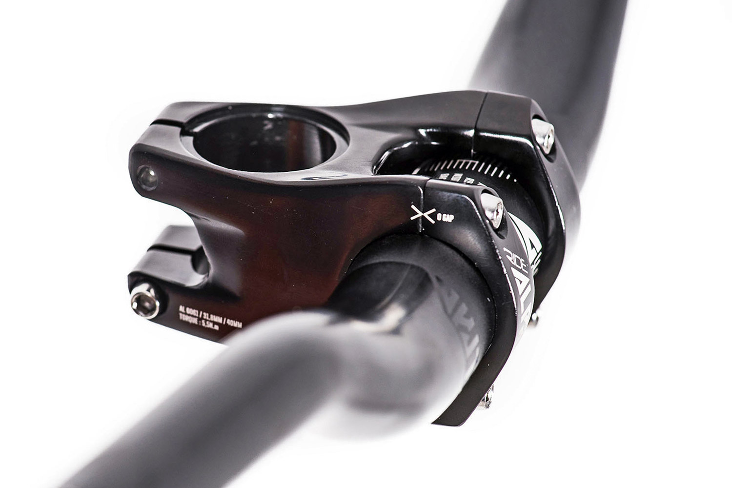 Get an (offset) grip with Commencal Ride Alpha cockpit - Bikerumor