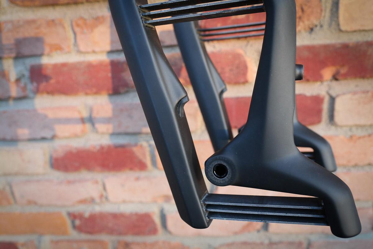 Just In: Lauf's maintenance free Carbonara fat bike suspension fork ...
