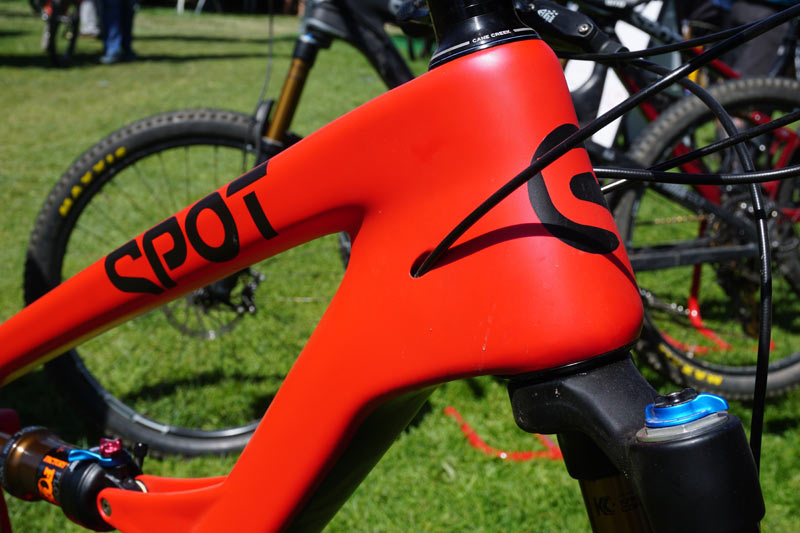 SOC17: Spot Mayhem 29er trail bike flexes its carbon leaf spring ...