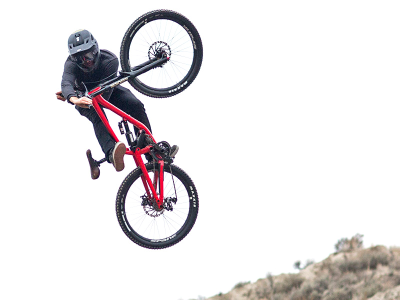 Commencal Furious is ready now for the DH war path - Bikerumor