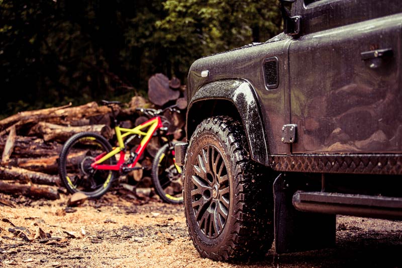 Arkonik adds bike rack option, gives us an excuse to post Land Rover ...