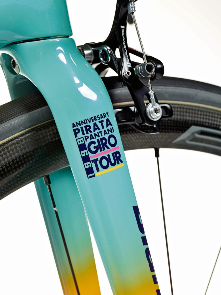 Bianchi paints up a limited 20th Anniversary run of Specialissima ...