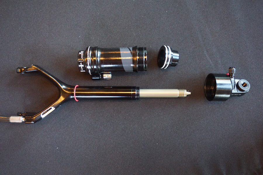 Closeup: New Specialized BRAIN shock's platform suspension tech ...