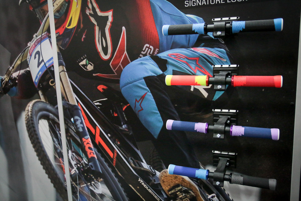 IB17: ODI adds ergo foam grips, new Aaron Gwin AG-2, Mike 'Hucker ...