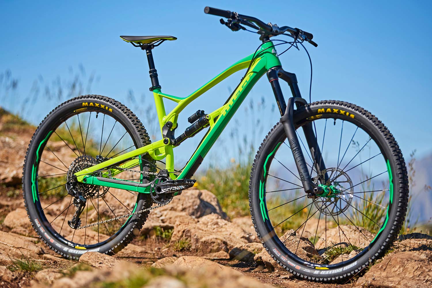Nukeproof Mega 275 C, mountain bike legend Sam Hill's new carbon enduro ...