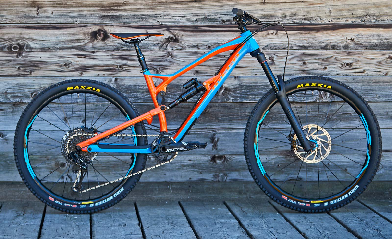 Nukeproof Mega 275 C, mountain bike legend Sam Hill's new carbon enduro ...