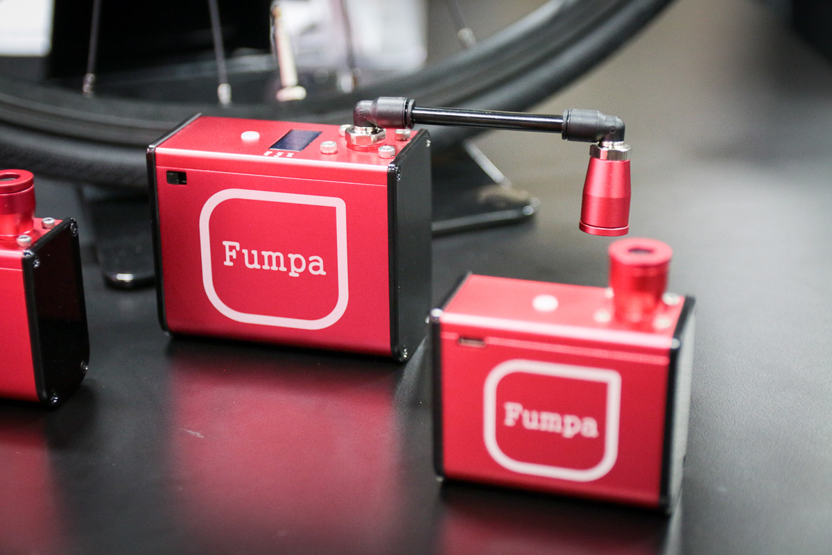 IB17: Skip the pump with miniFumpa handheld tire compressor - Bikerumor