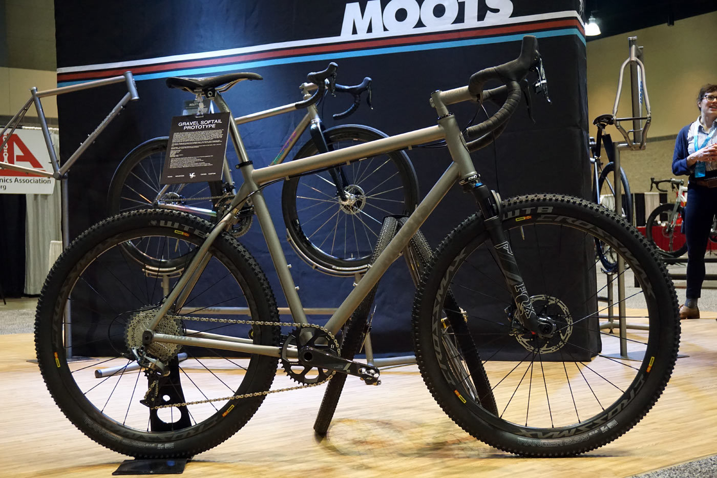 NAHBS 2018: Prototype Moots Softail gravel road bike, plus new color ano finishes! - Bikerumor