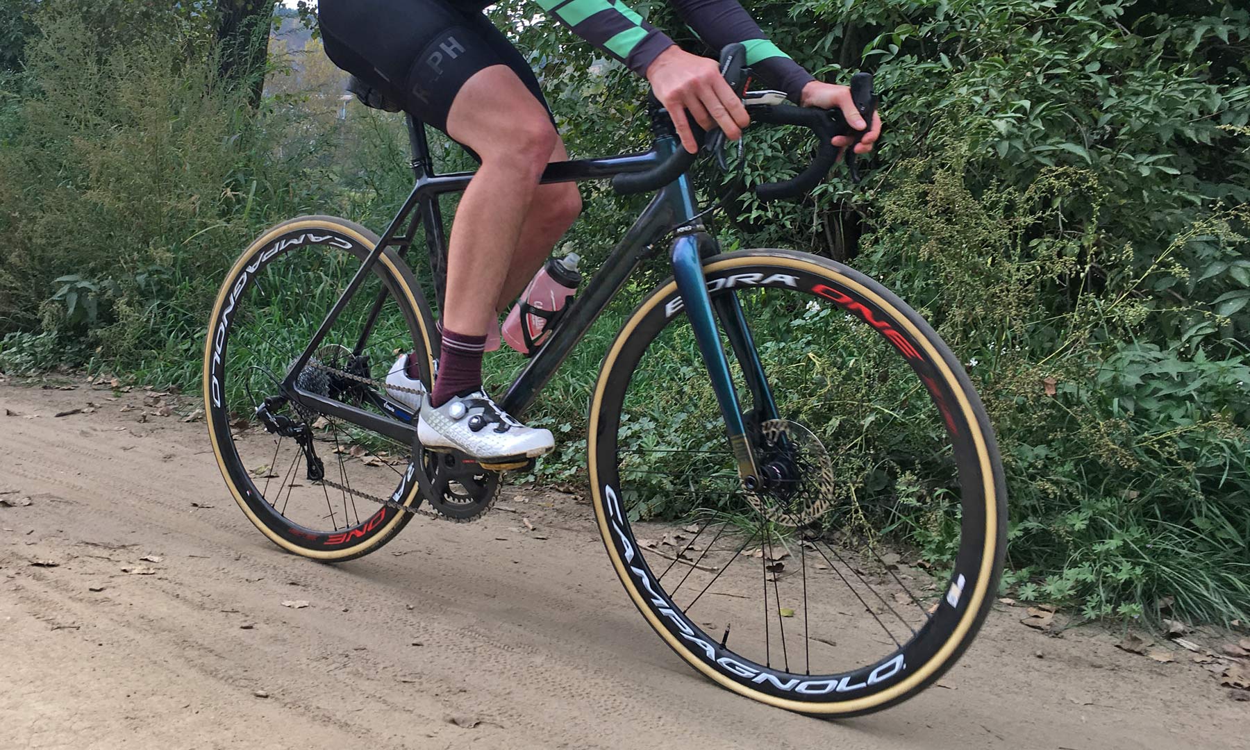 Review: Campagnolo H11 disc brakes shine, w/ longer cage Chorus for ...