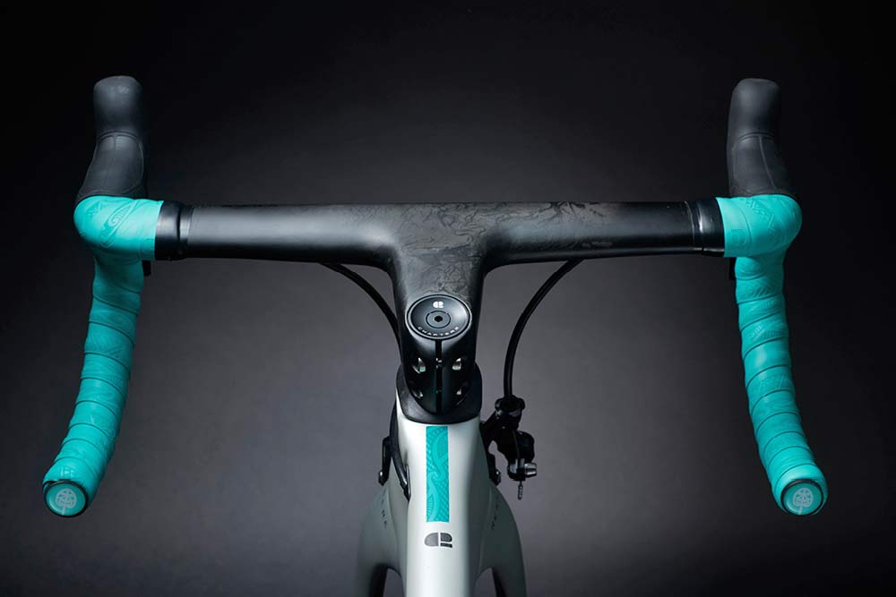 Chapter2 Rere slips in drag optimized carbon aero road bike, Mana ...