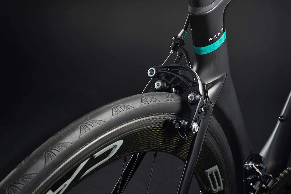 Chapter2 Rere slips in drag optimized carbon aero road bike, Mana ...