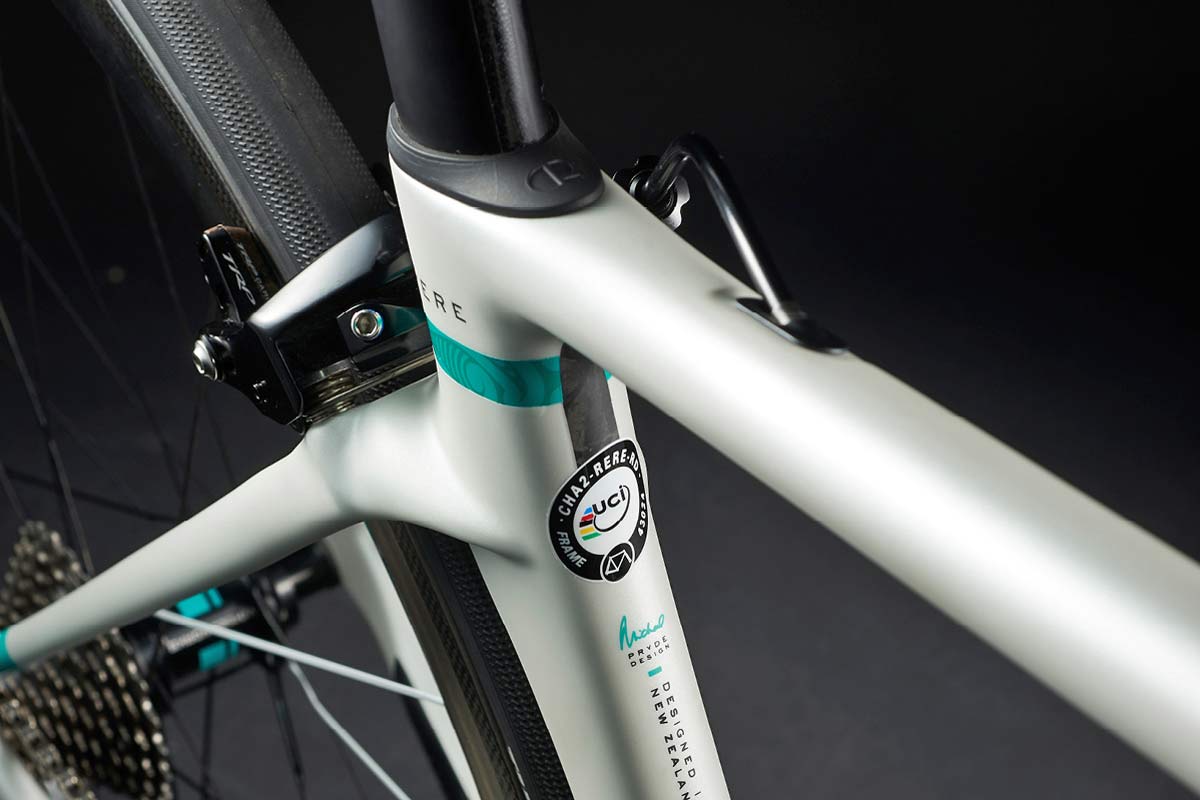 Chapter2 Rere slips in drag optimized carbon aero road bike, Mana ...