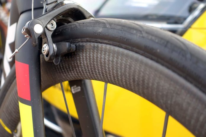 New Mavic Cosmic Ultimate UST ultralight full carbon, tubeless-ready wheelset - Bikerumor