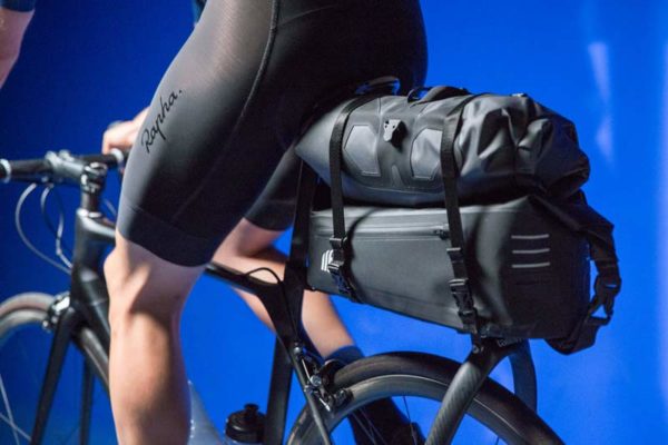 Tailfin keeps your aero road bike aero w/ new carbon rack & bag system ...