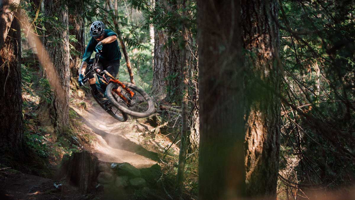 Race Face Next R36 carbon mountain bike wheels go real wide for real ...