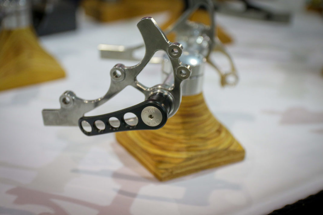 Paragon Machine Works makes their own Spline Head thru axles & Bubble ...