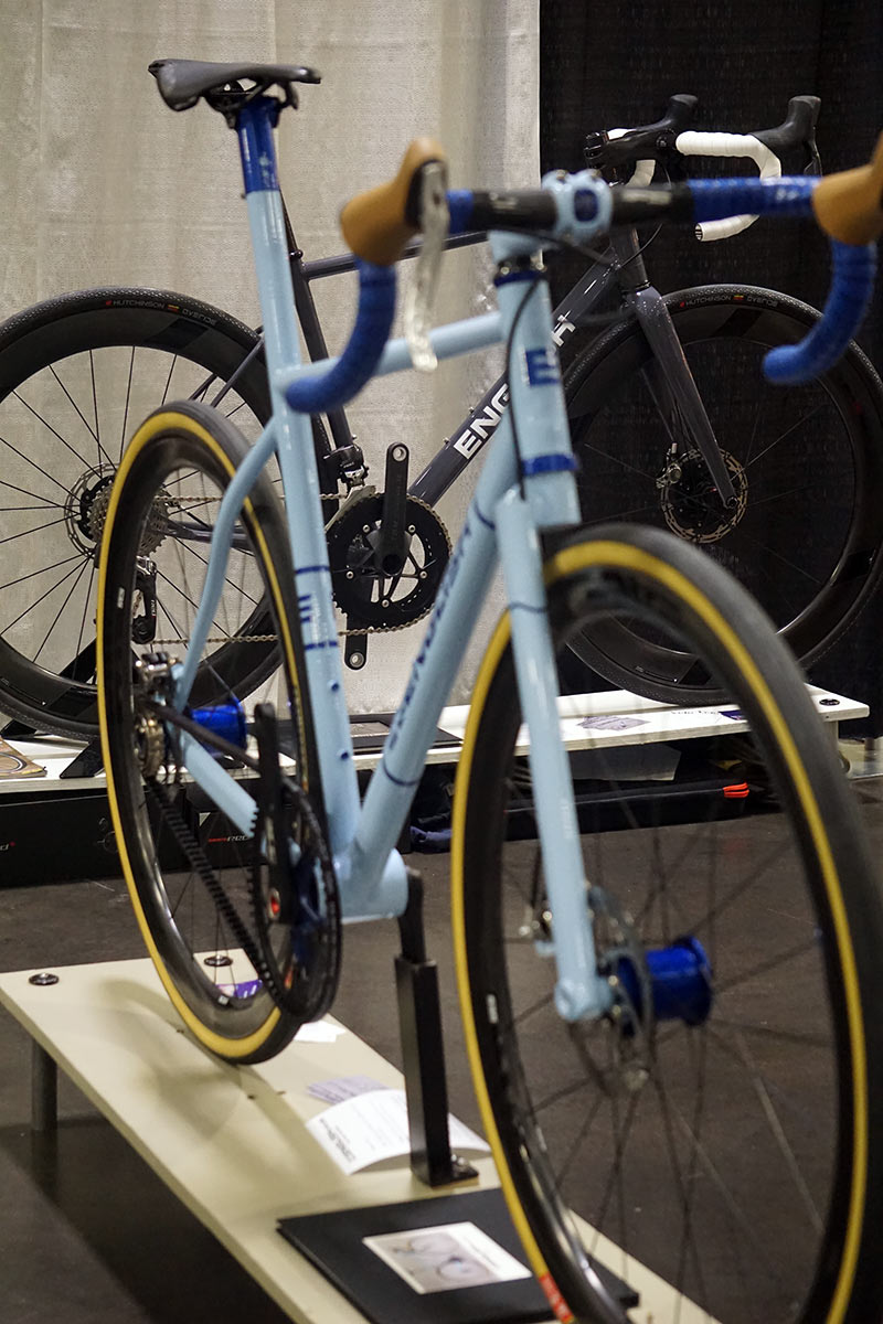 NAHBS 2019: English Cycles' modular one-sided road bike, travel bike ...