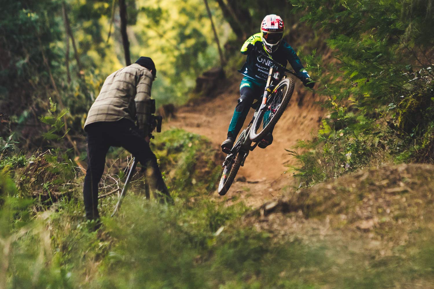 Friday Roundup: DH World Cup, behind the scenes with Fox, Sunweb, Giro ...