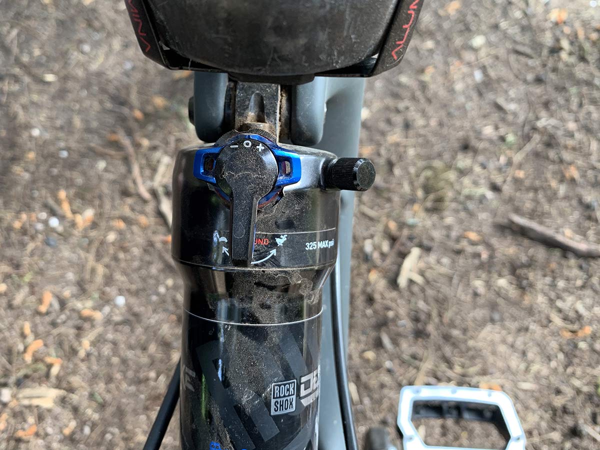 Rockshox Deluxe rear shocks get mega negative, more inline & better ...