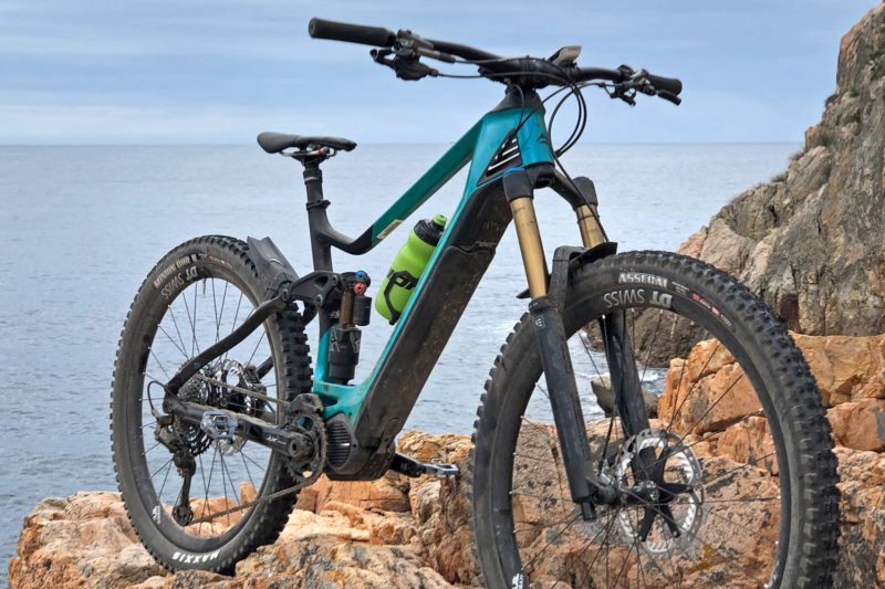 Merida eOne-Sixty carbon eMTB reboots the mullet, gets new internal ...