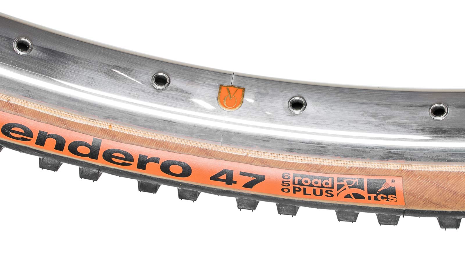 Velo Orange Voyager builds classic bike looks on wide tubeless gravel ...