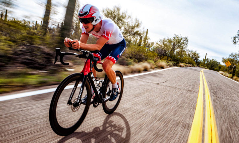 Trek Madone Speed blends tri & road using integrated, removable aero ...
