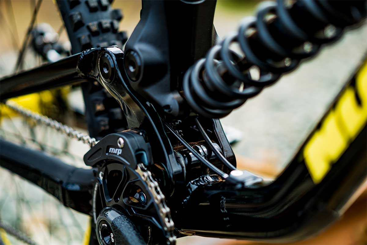 Nukeproof Dissent DH Bike: 4 position flip-chip brings rider-tuneable ...