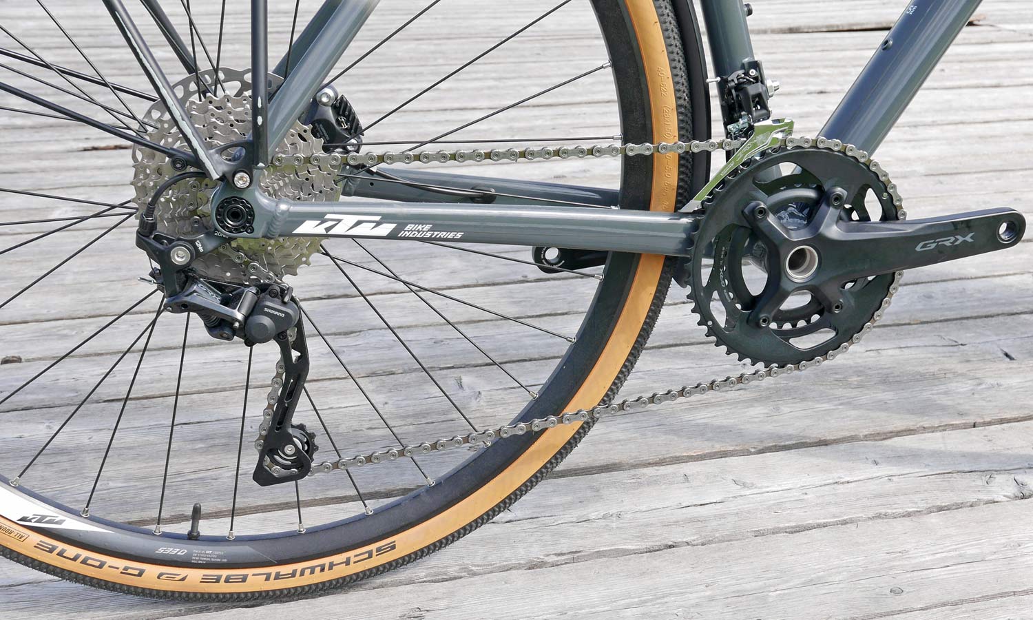 KTM adds versatile new alloy gravel bike, more Glory women's bikes ...