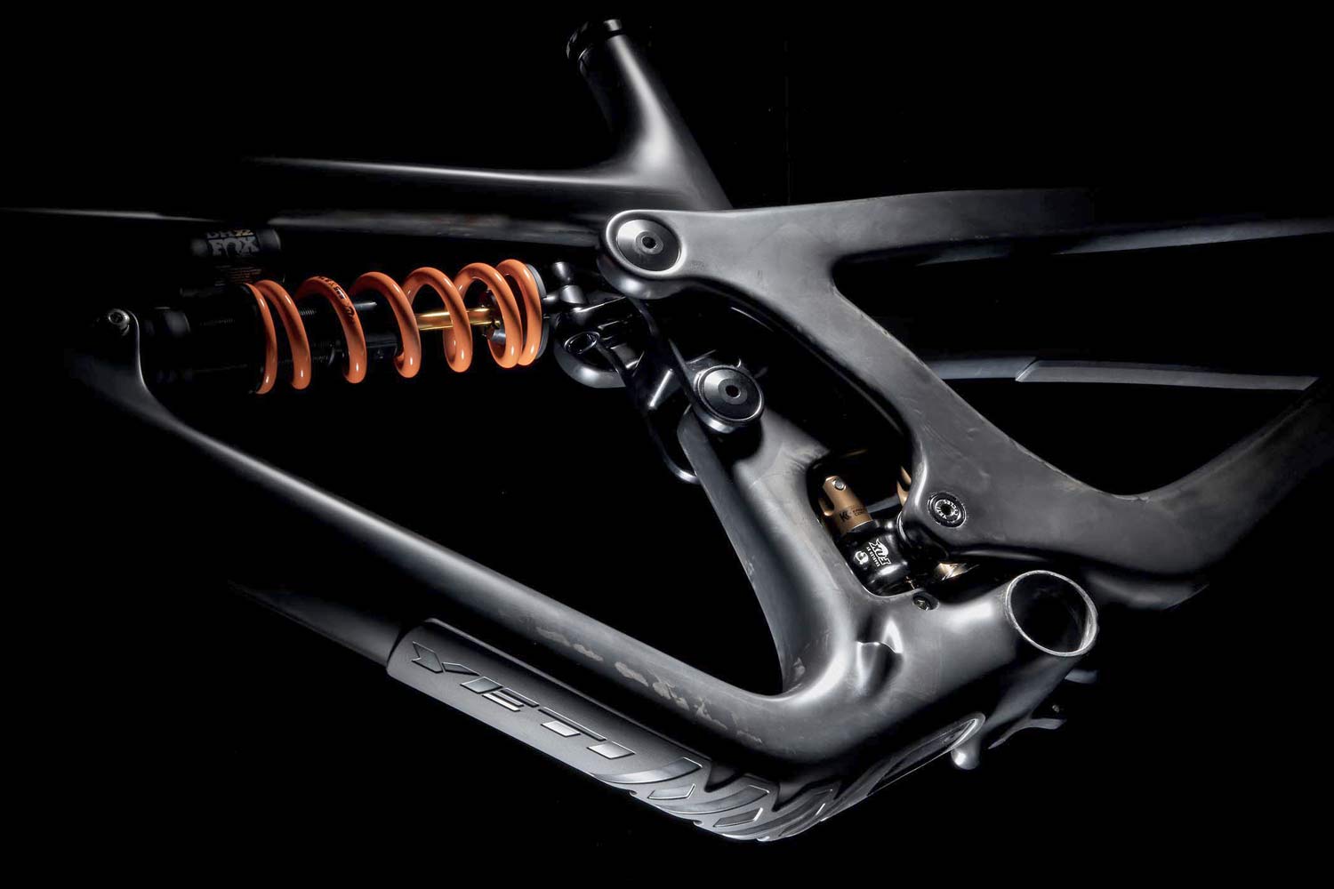 Yeti SB165 coils up long-travel, full carbon Switch Infinity enduro ...