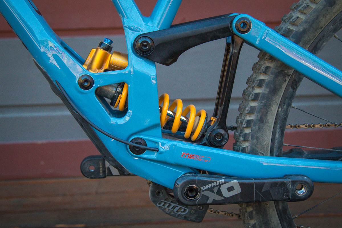 New Specialized Demo 29 DH bike is already winning, aluminum only ...