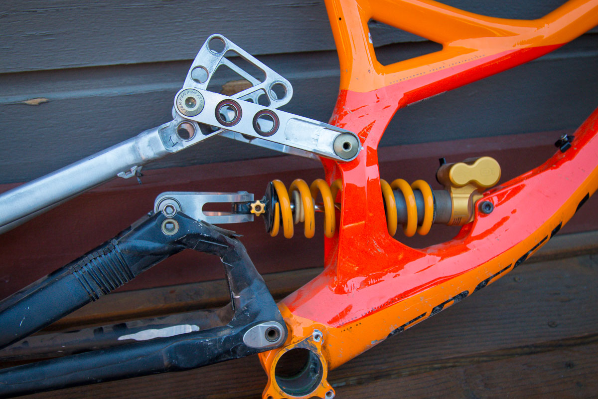 New Specialized Demo 29 DH bike is already winning, aluminum only ...