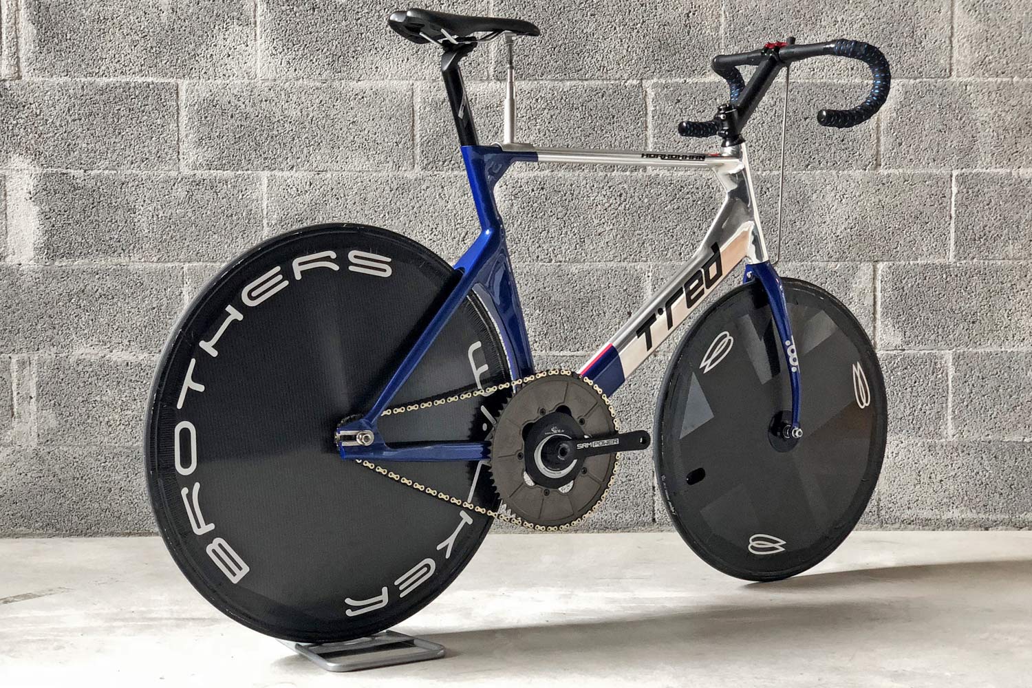 TRed Horkokhan slips in modern aero alloy Stayer bike for motor-paced ...